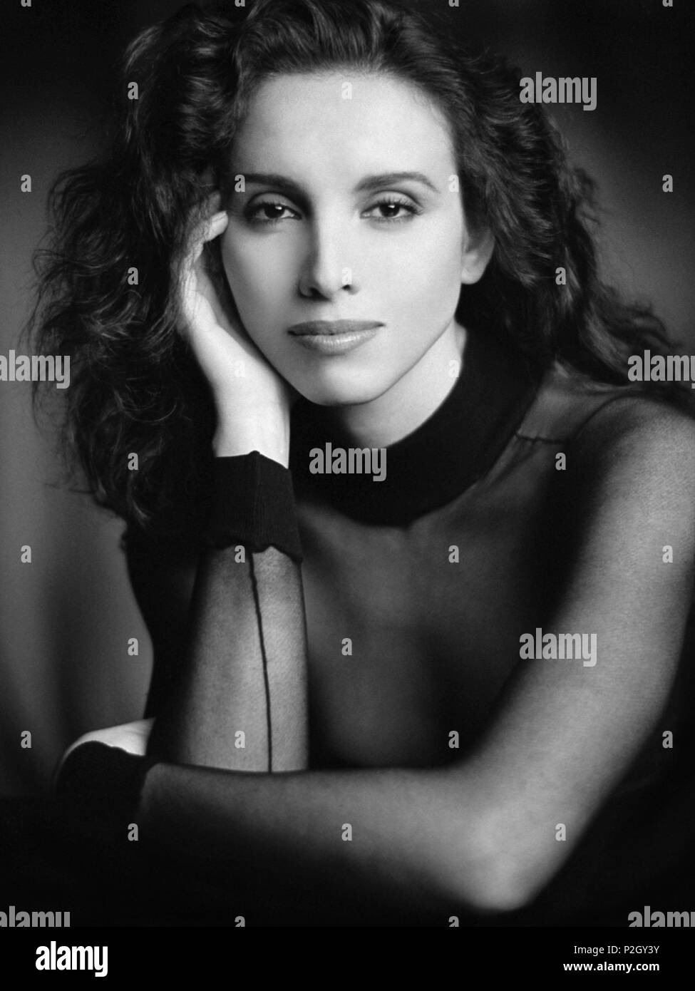 Description: Ana Belén posando para las fotos promocionales de su disco ...