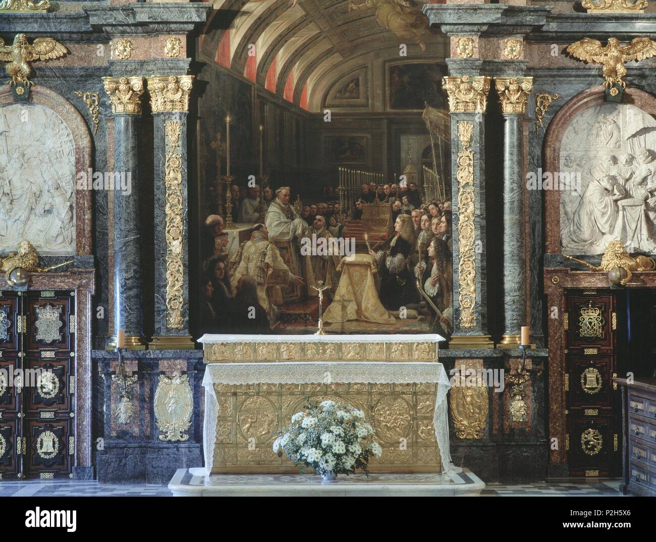 Monasterio de san francisco interior hi-res stock photography and ...