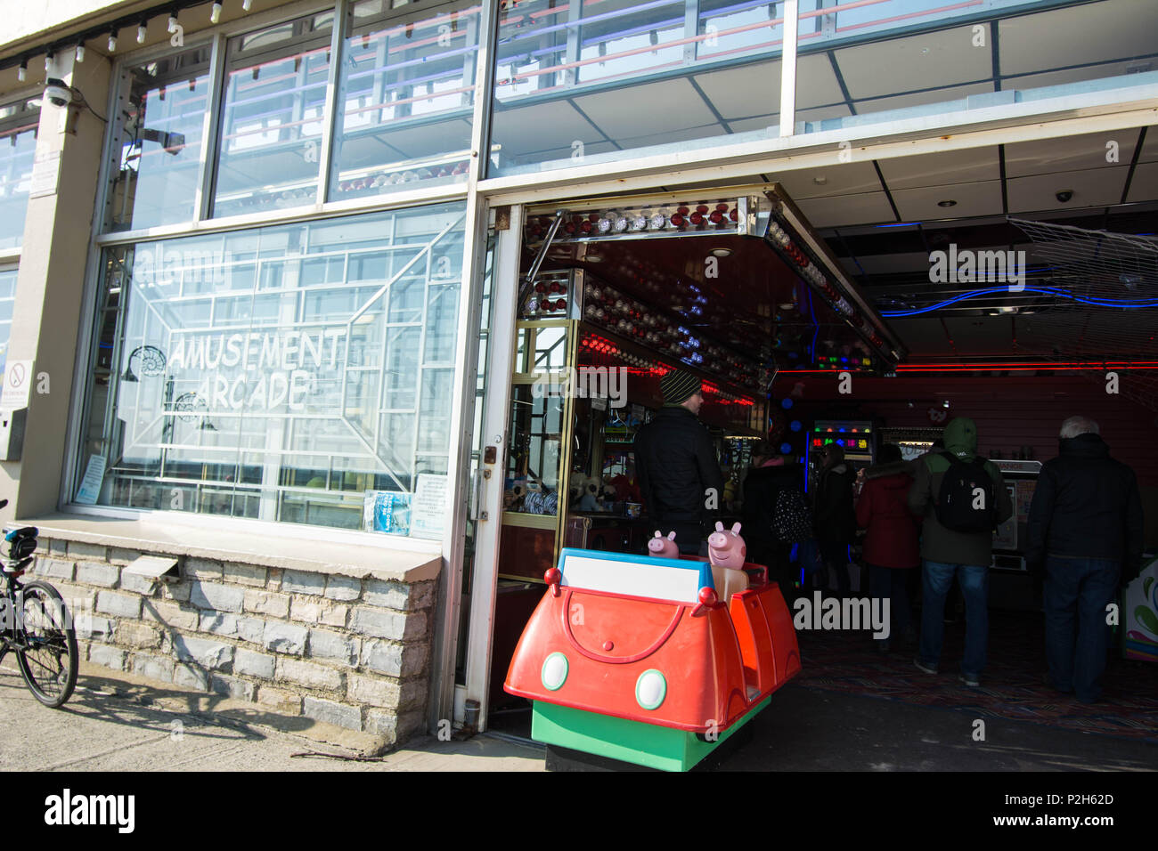 Island leisure amusement arcade hi-res stock photography and images - Alamy