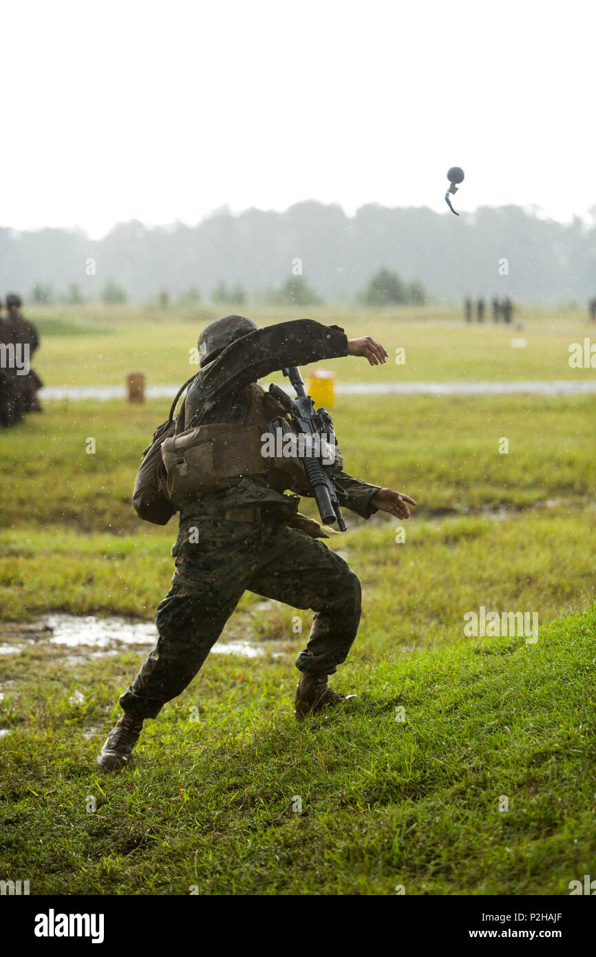 U.S. Marines attached to Infantry Training Battalion, School of ...