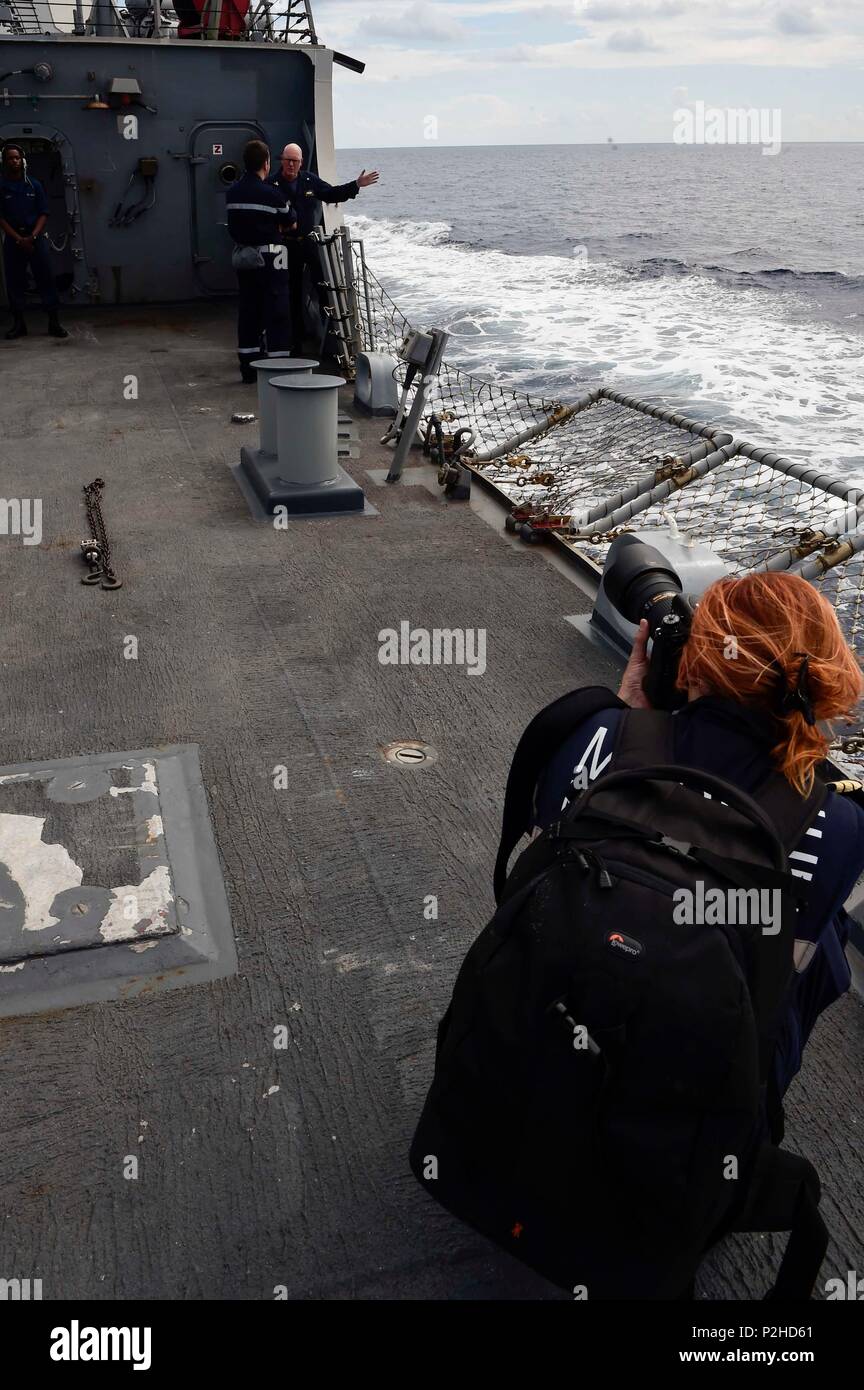 160924-N-FP878-207 MEDITERRANEAN SEA (Sept. 24, 2016) A French Navy ...