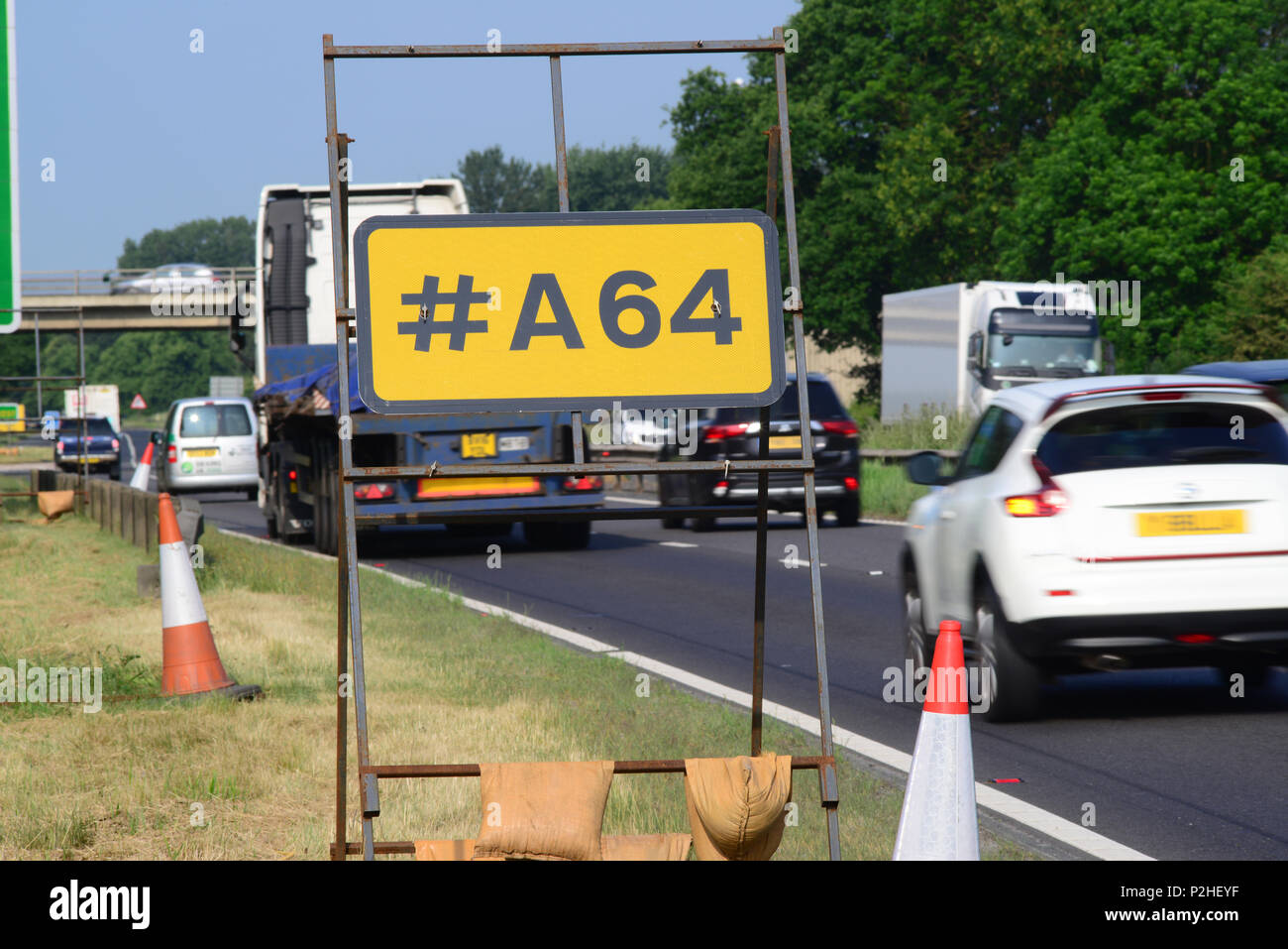 Twitter roadworks hi-res stock photography and images - Alamy