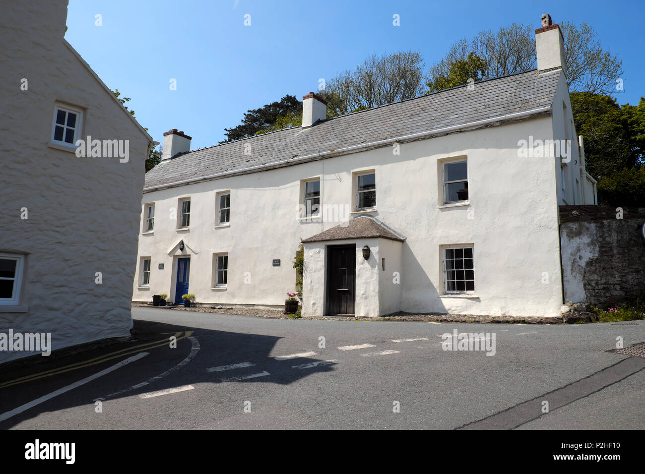 Traditional welsh cottages hi-res stock photography and images - Alamy