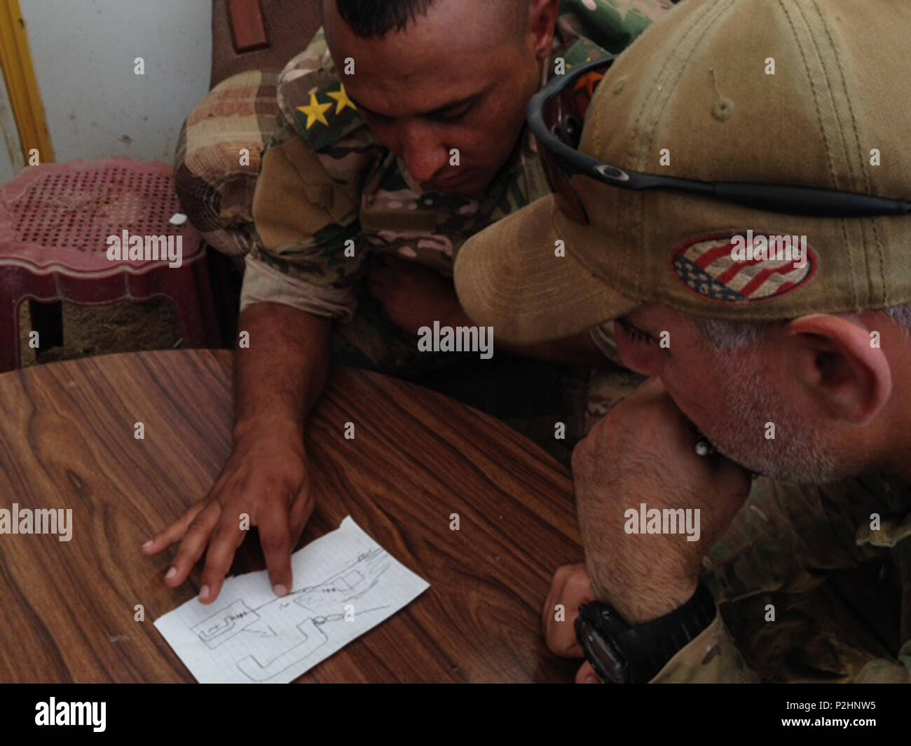 Iraqi army captain security hi-res stock photography and images - Alamy