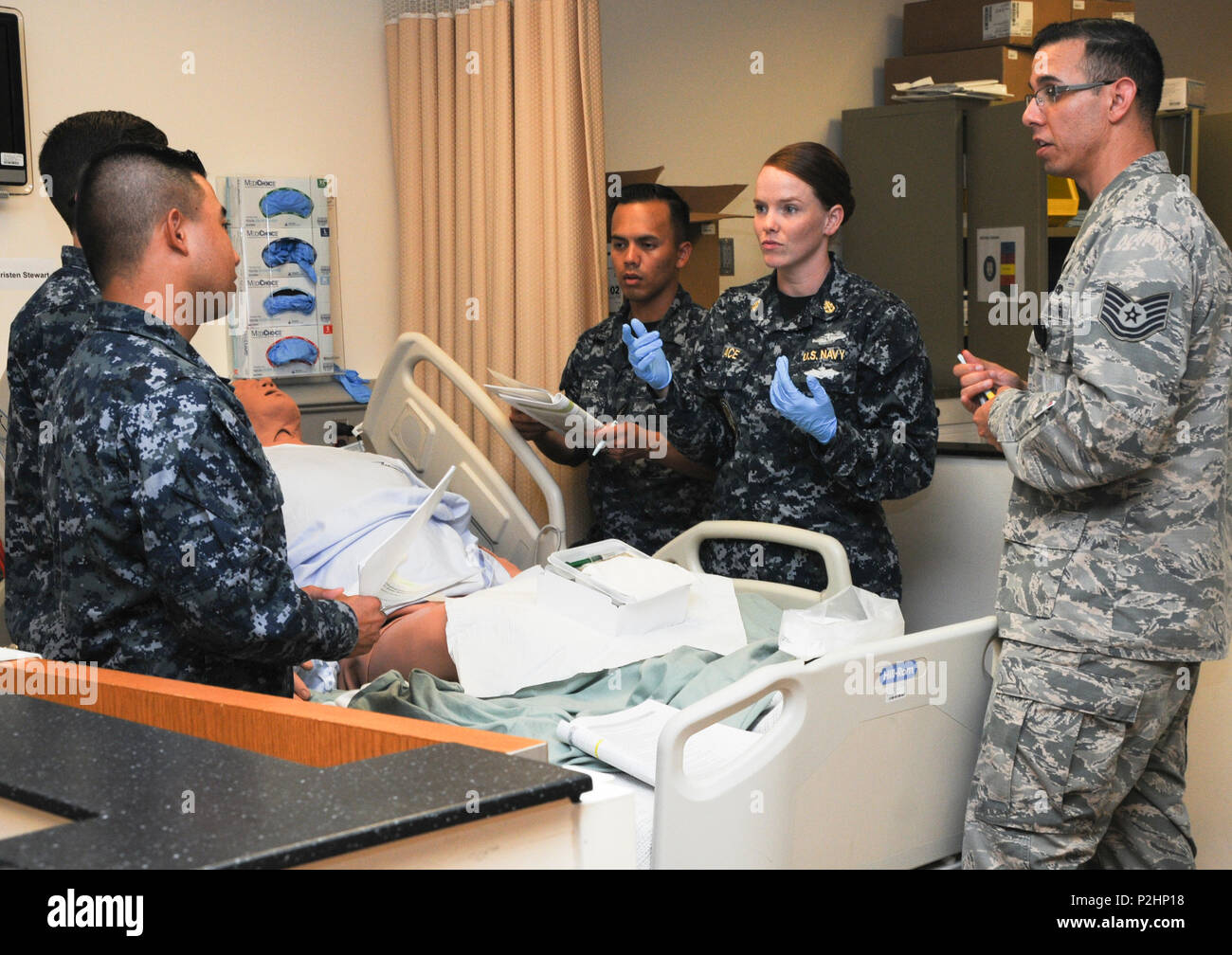 Nursing students lab hi-res stock photography and images - Alamy