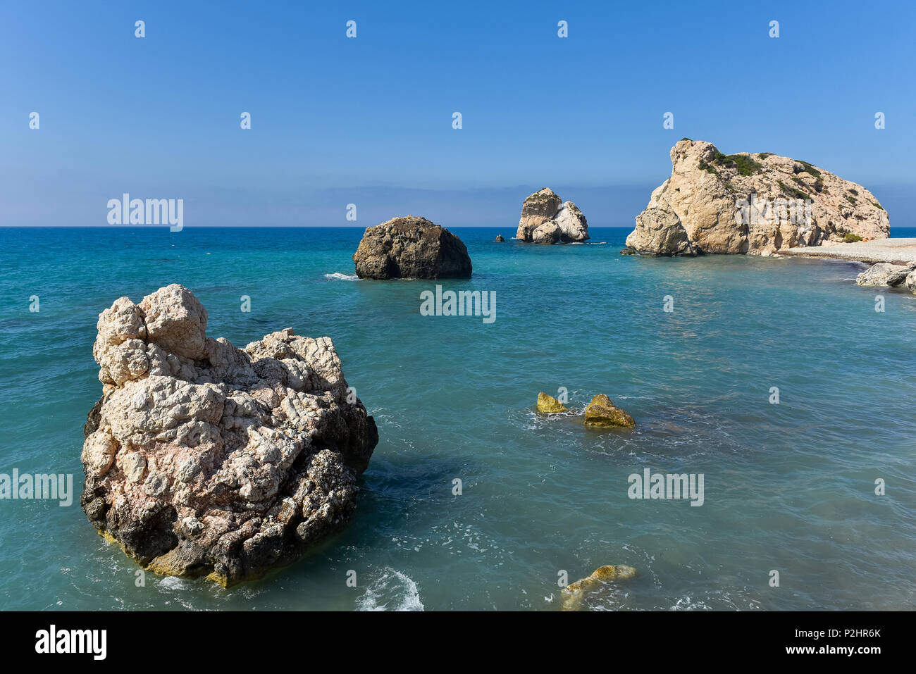 Small rocky islands hi-res stock photography and images - Alamy