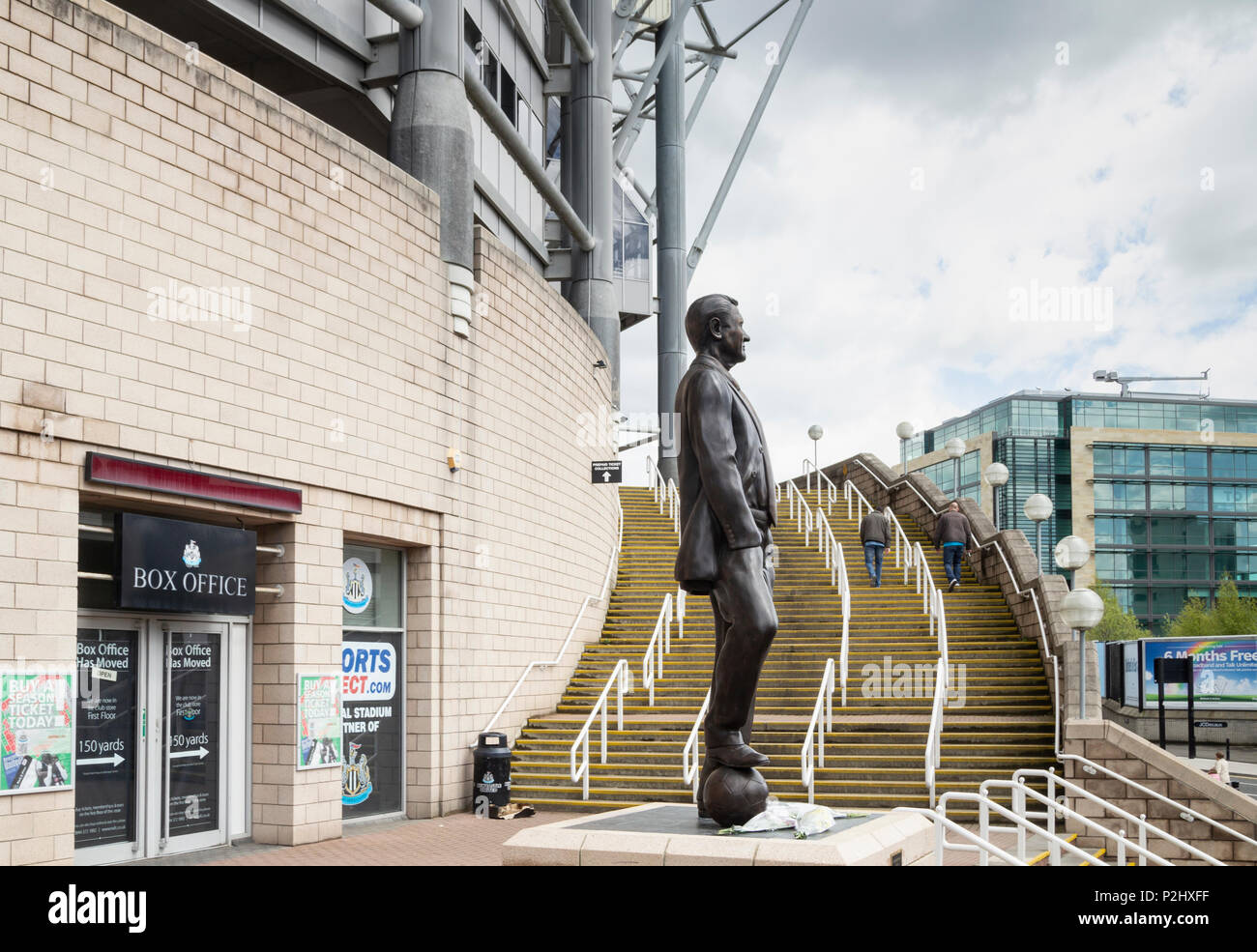 Statue of Sir Bobby Robson, former manager of Newcastle United, outside ...