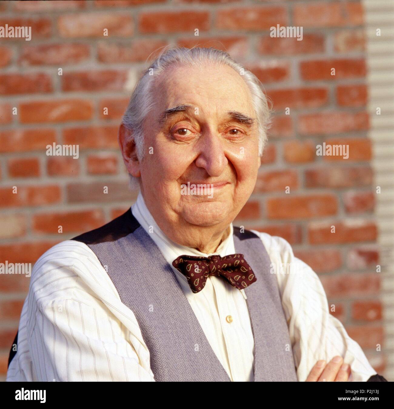 Fyvush finkel hi-res stock photography and images - Alamy