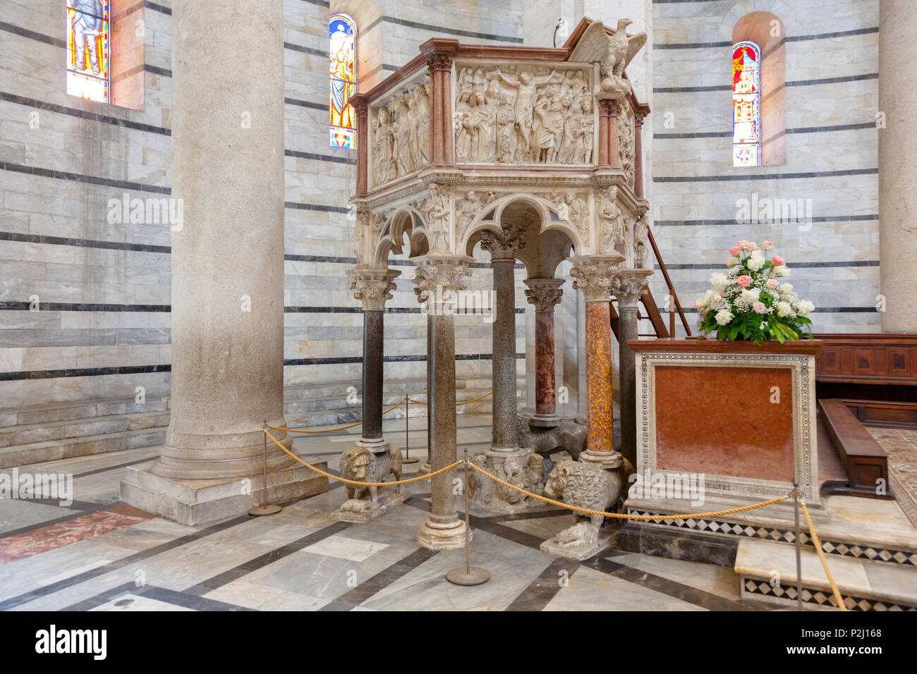 Italian Renaissance Pulpit by Nicola Pisano in Pisa Baptistery of St ...