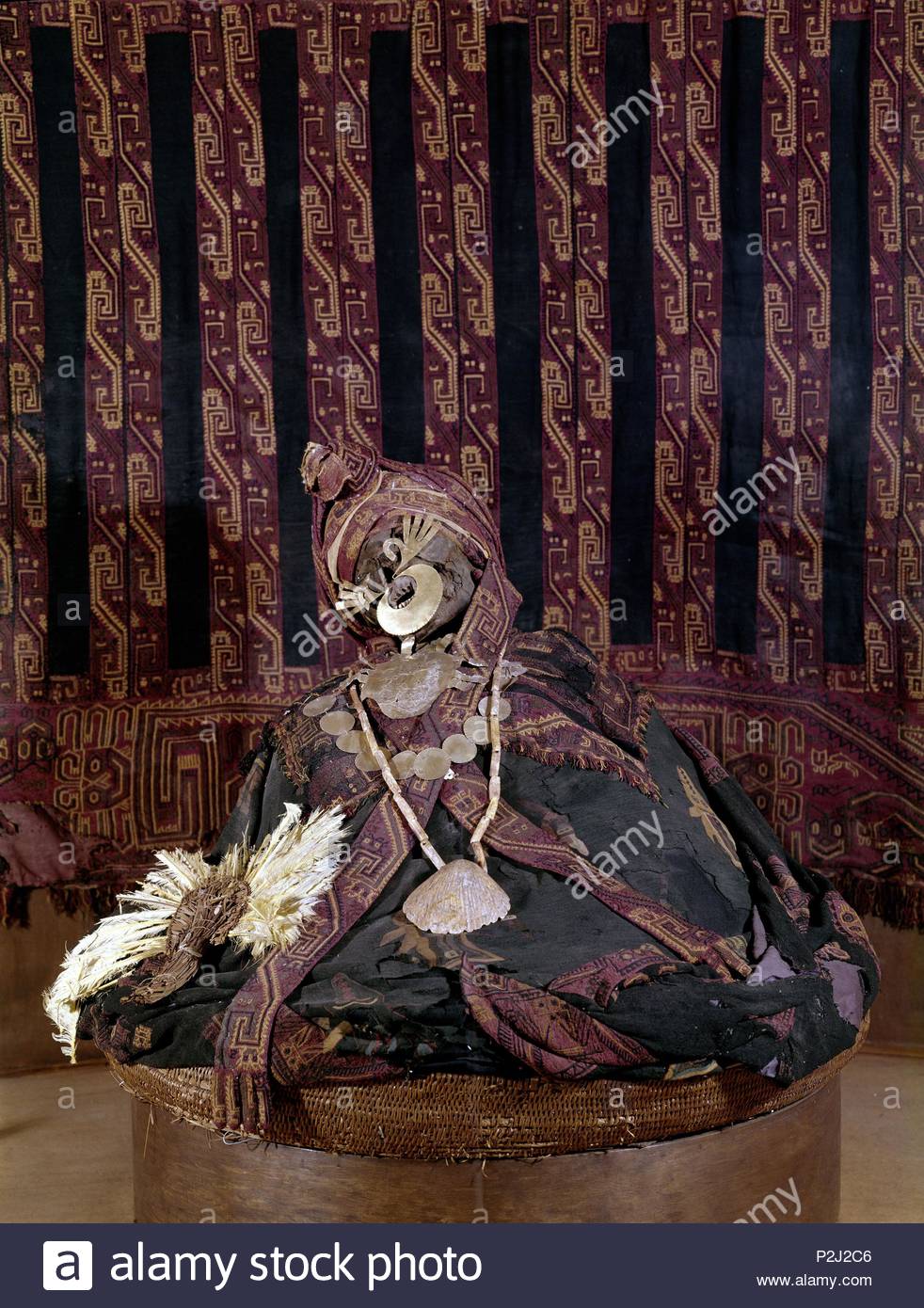 Paracas Mummy Stock Photos & Paracas Mummy Stock Images - Alamy
