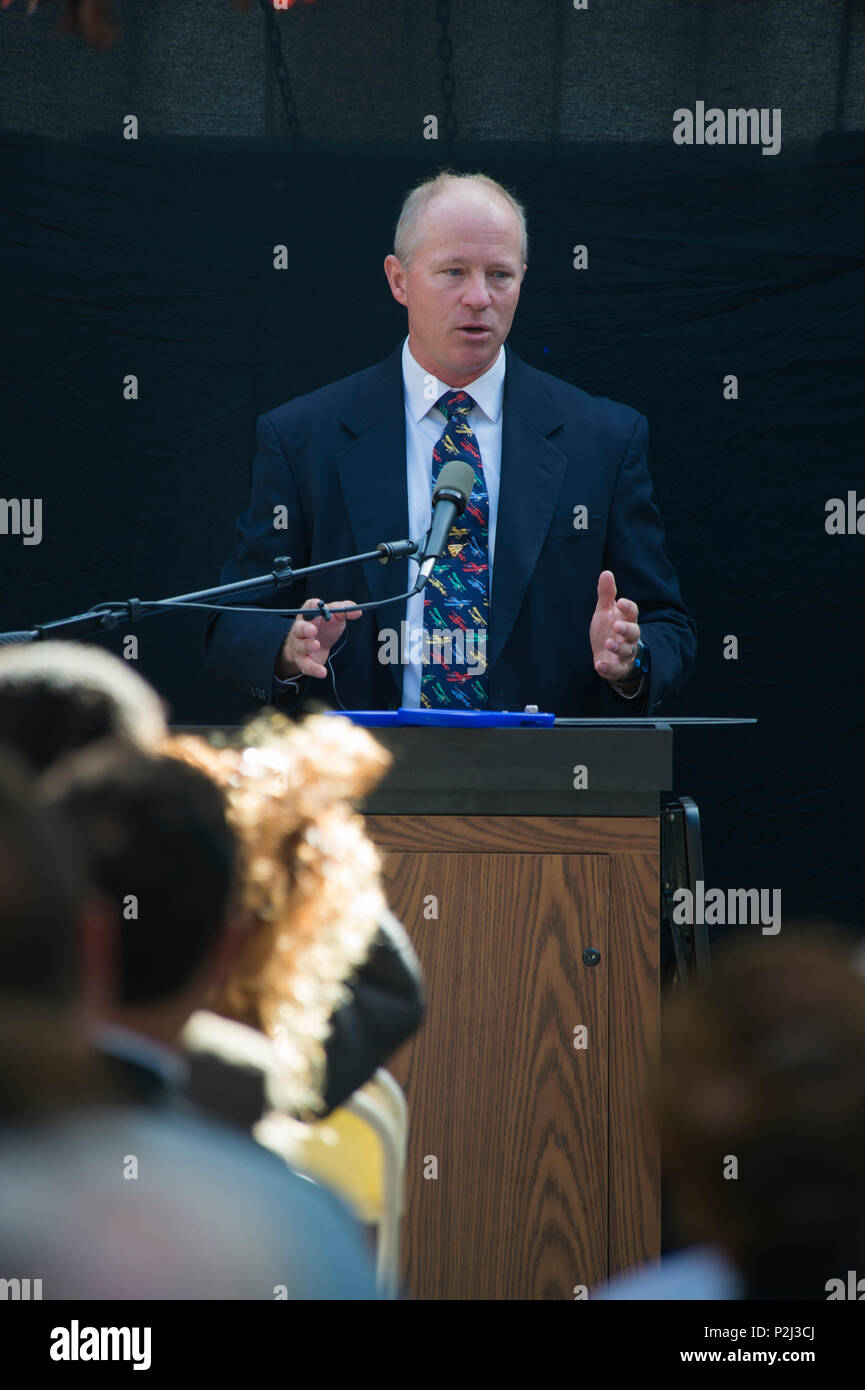 China lake naval weapons center hi-res stock photography and images - Alamy