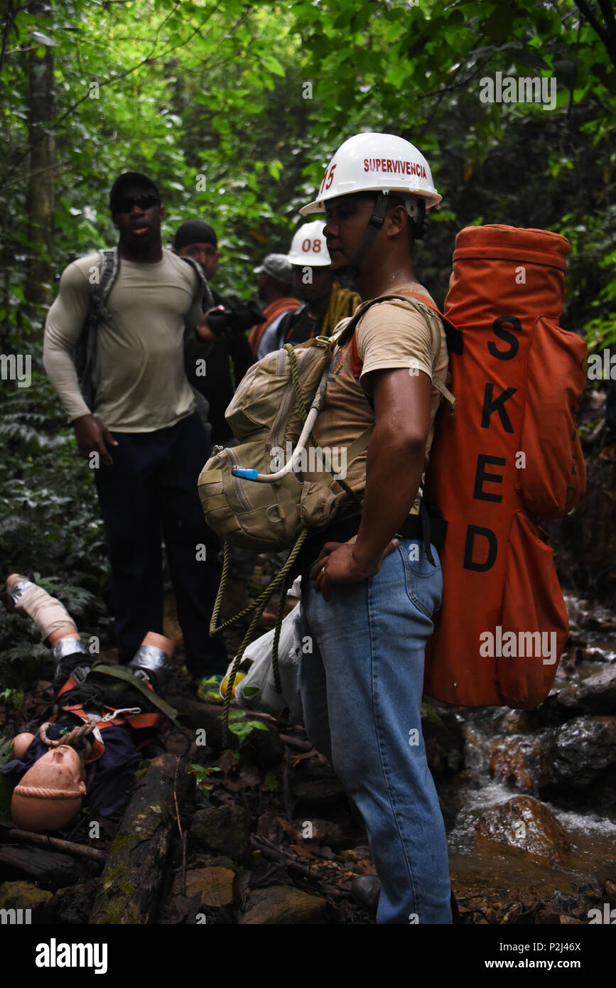 Honduran PUMCIR (Personal Utilizado en Misiones Contra Incendio y ...