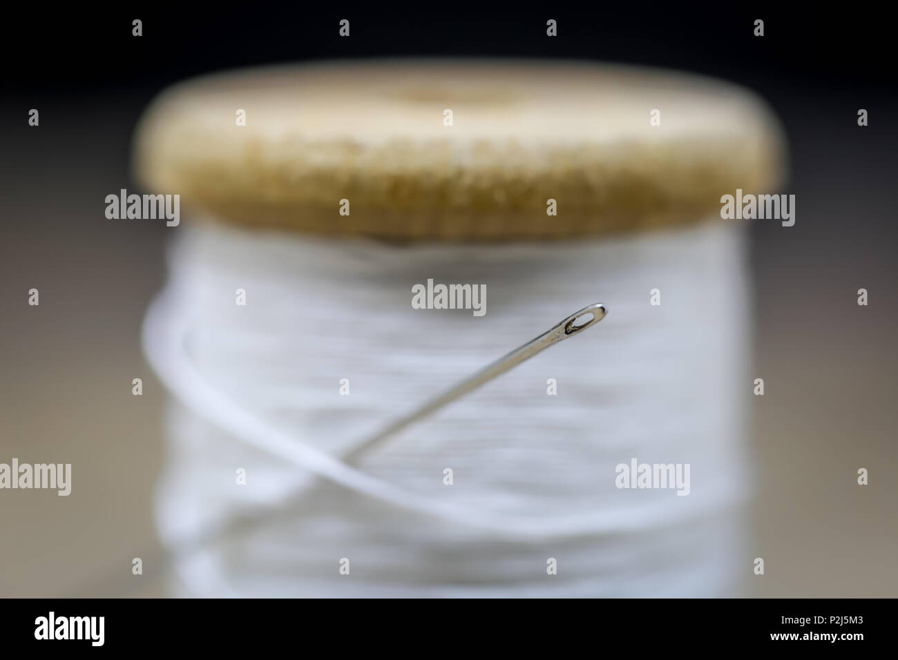 Needles spools thread isolated hi-res stock photography and images - Alamy