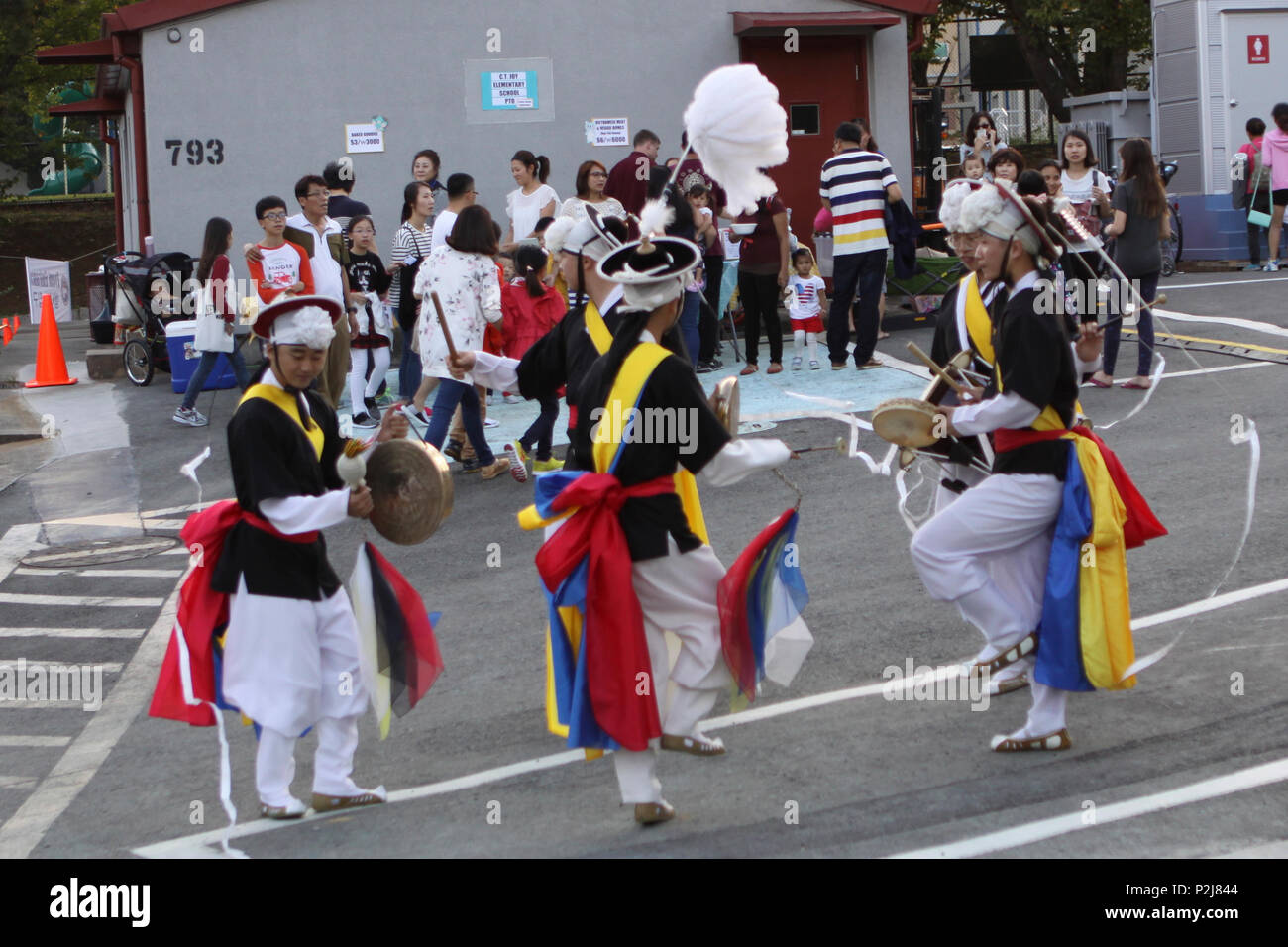 160924-N-WO381-167 CHINHAE, Republic of Korea (Sept. 24, 2016) Members ...