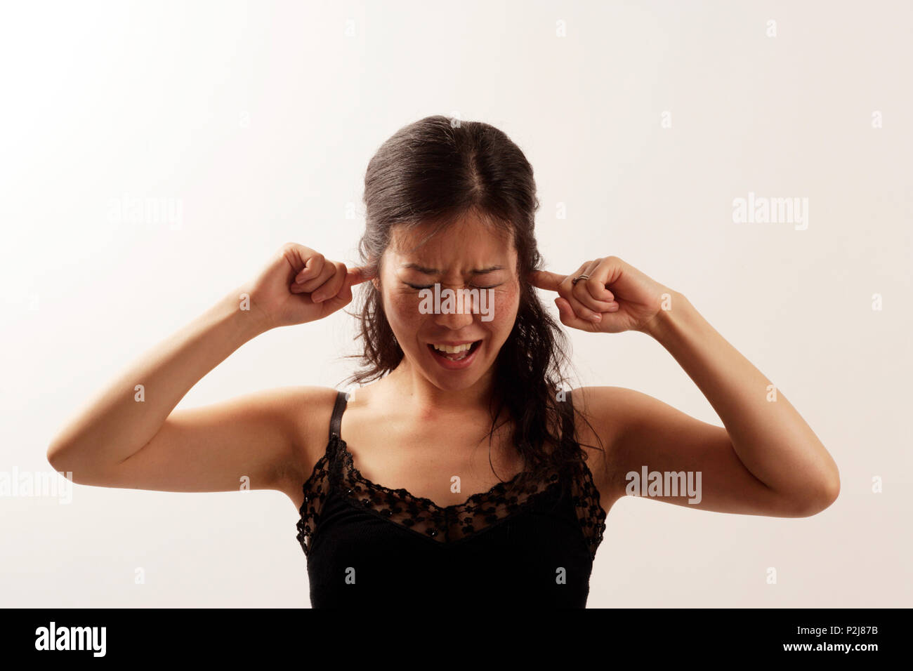 Coping with noise levels that are too loud. Pain from loud noises ...