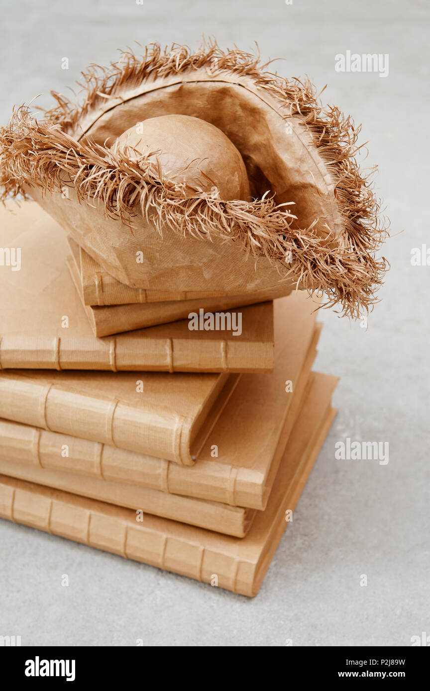 Paper hat hi-res stock photography and images - Alamy