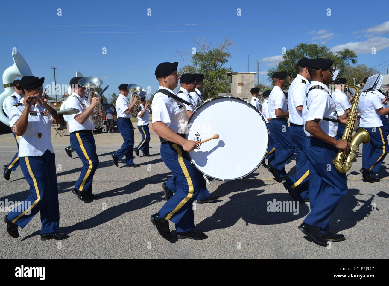 Members of the 1st Armored Division Band march in the 58th Annual Dell ...