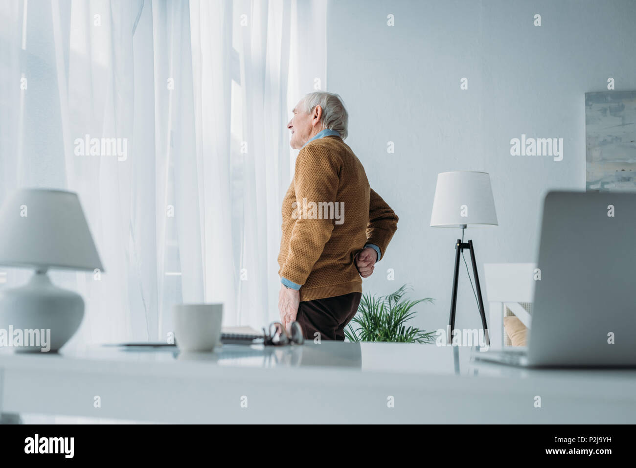 Old man back pain using hi-res stock photography and images - Alamy