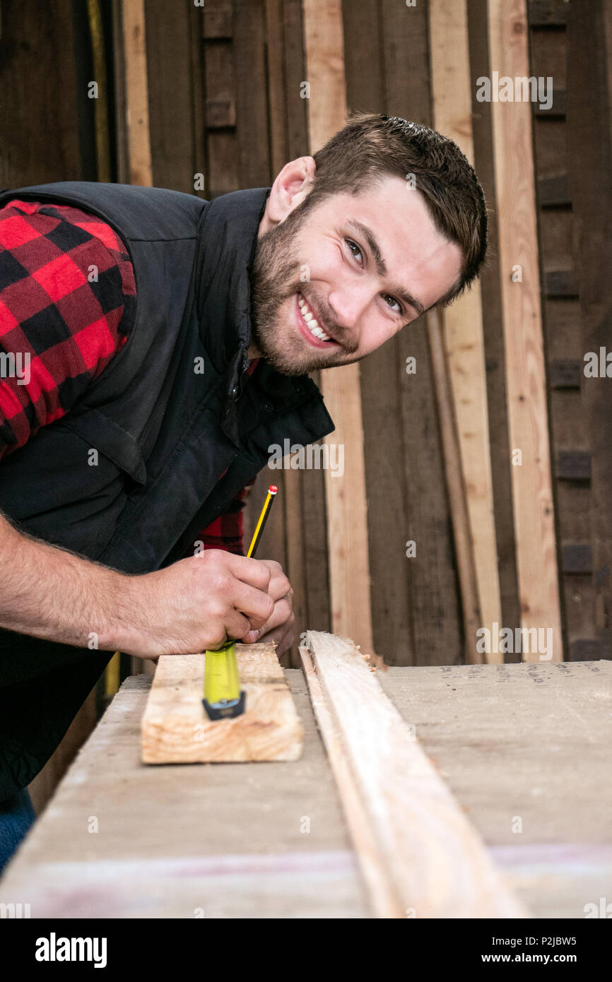 Manual worker drilling hand hi-res stock photography and images - Alamy