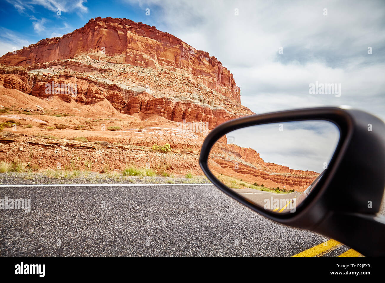 Mirror drive hi-res stock photography and images - Alamy