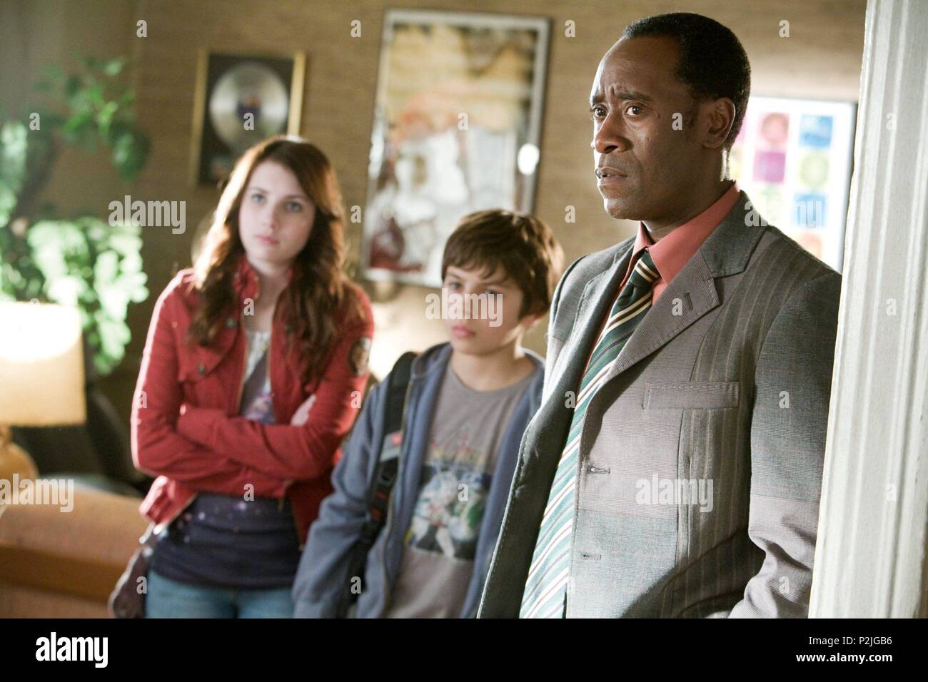 Original Film Title: HOTEL FOR DOGS. English Title: HOTEL FOR DOGS ...