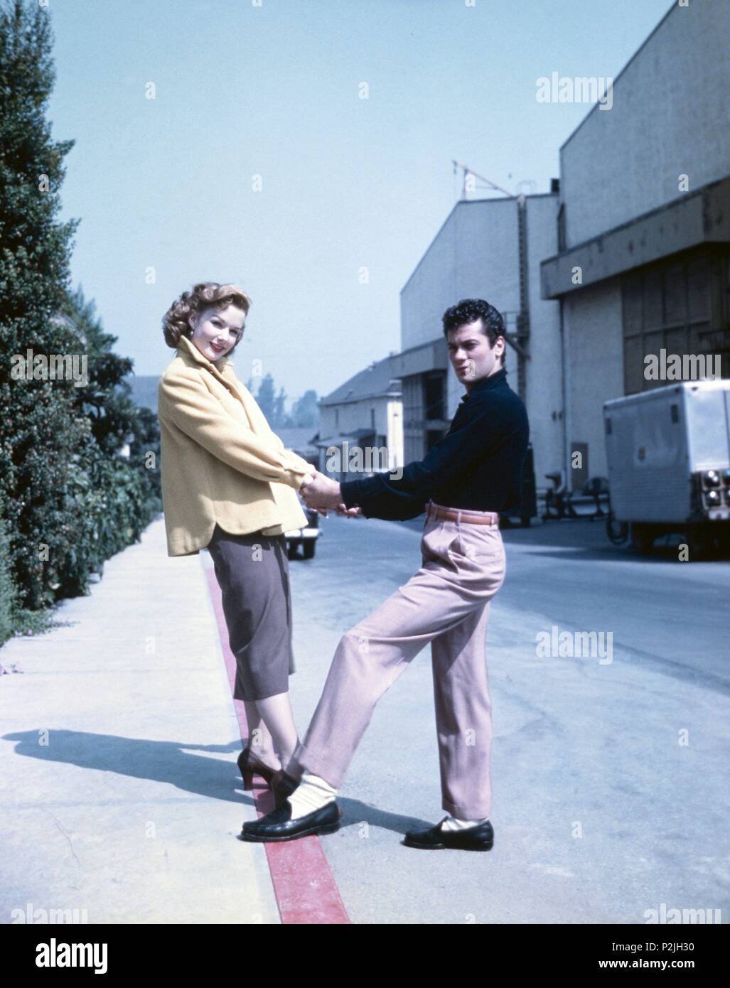 Stars: TONY CURTIS; PIPER LAURIE Stock Photo - Alamy