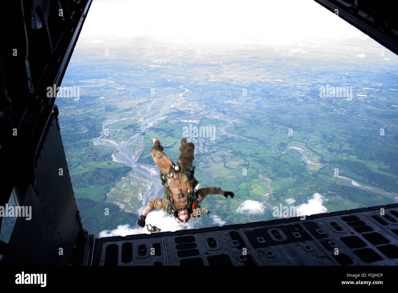 Philippine army light reaction regiment hi-res stock photography and ...