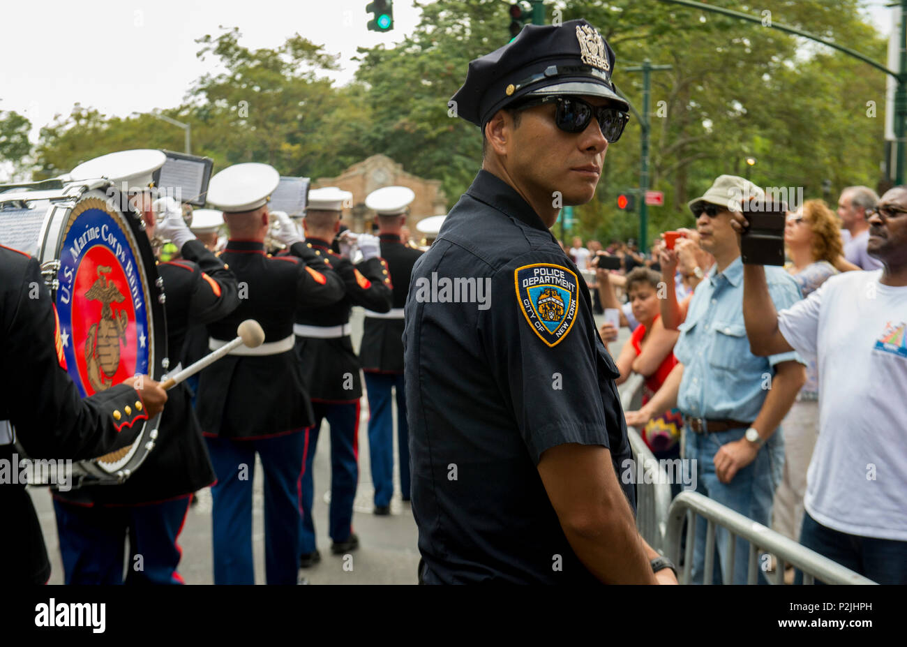 U.S. Marines assigned to U.S. Marine Corps Band, Quantico, Va ...