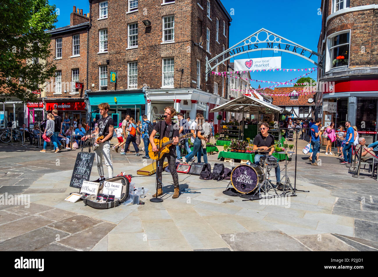 Street Entertainment Parliament Street, York City Centre, Yorkshire ...