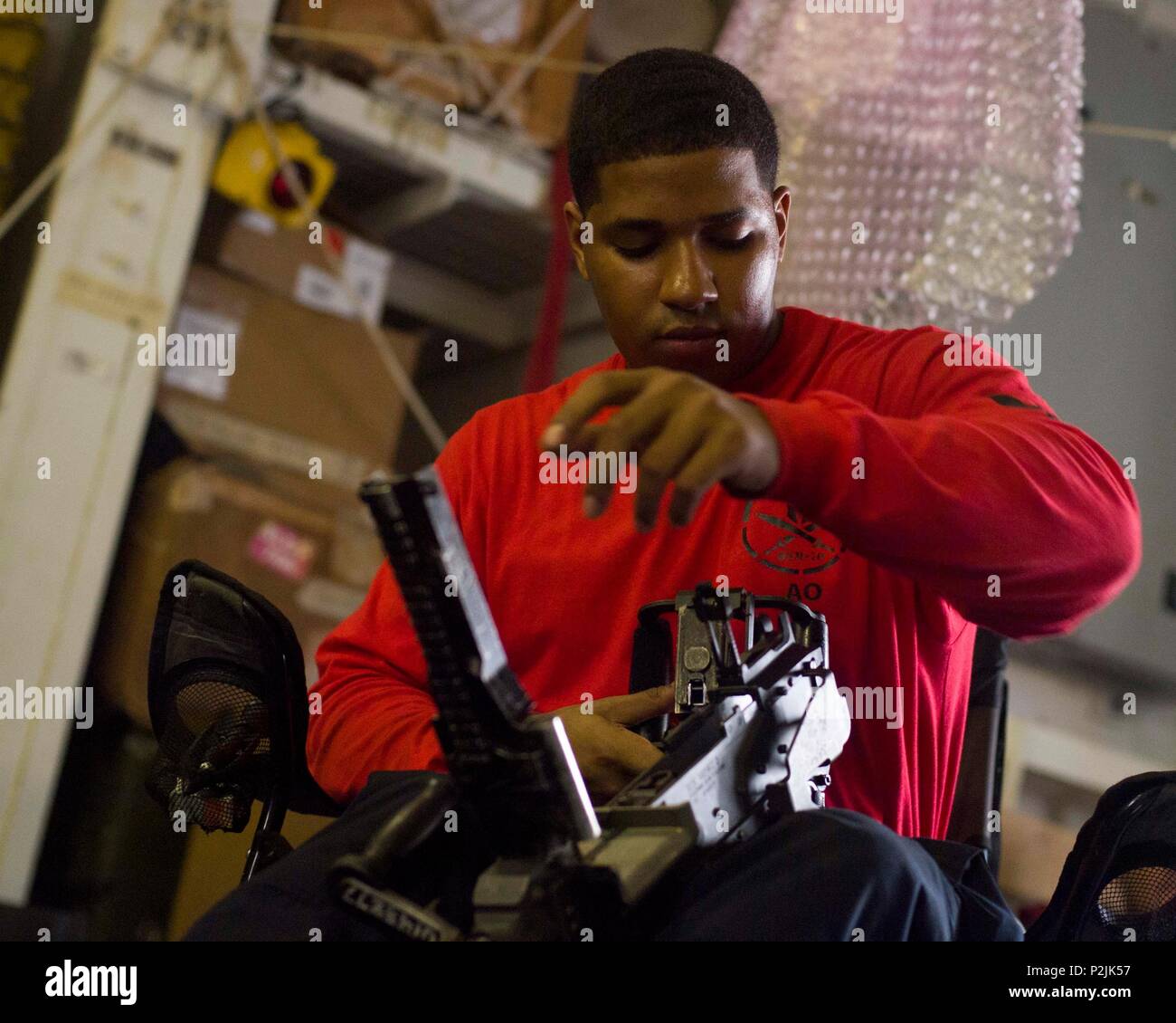 160929-N-ZY039-106 ATLANTIC OCEAN (Sept. 29, 2016) Petty Officer 3rd ...