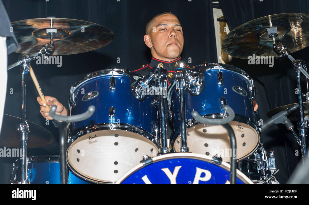 Nypd emerald society hi-res stock photography and images - Alamy