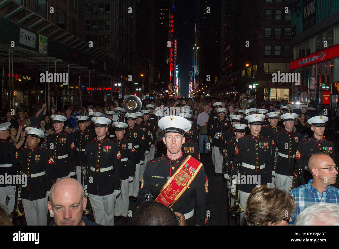 Nypd emerald society pipes hi-res stock photography and images - Alamy
