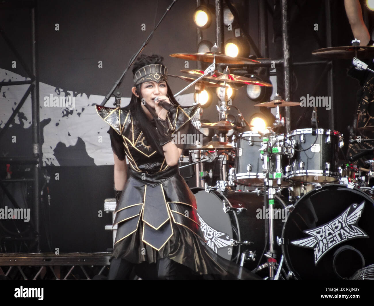 Heavy metal fans rock concert hi-res stock photography and images - Alamy