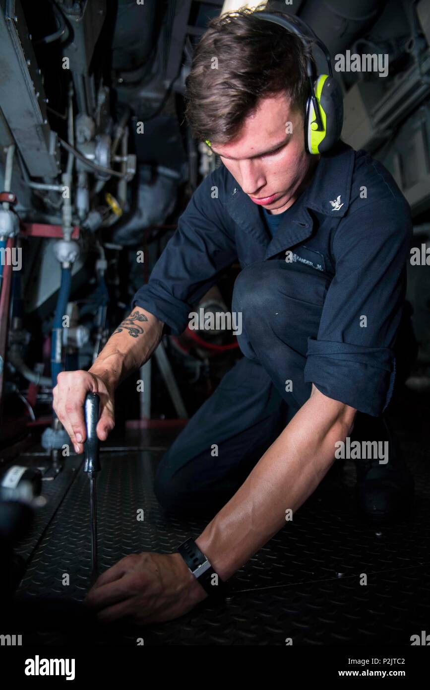 PACIFIC OCEAN (Sept. 4, 2016) Engineman 3rd Class Manny Alexander, from ...