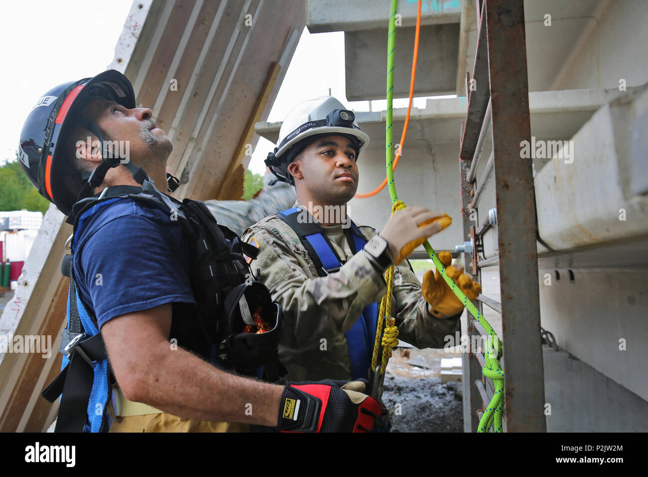 A U.S. Soldier assigned to the 911th Technical Rescue Engineering ...