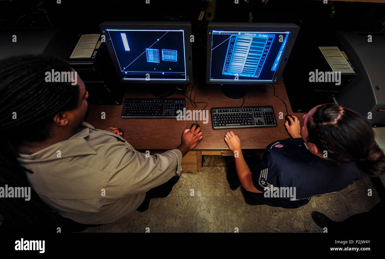 Chas Tedder, M1 non-destructive inspection technician, and Staff Sgt ...