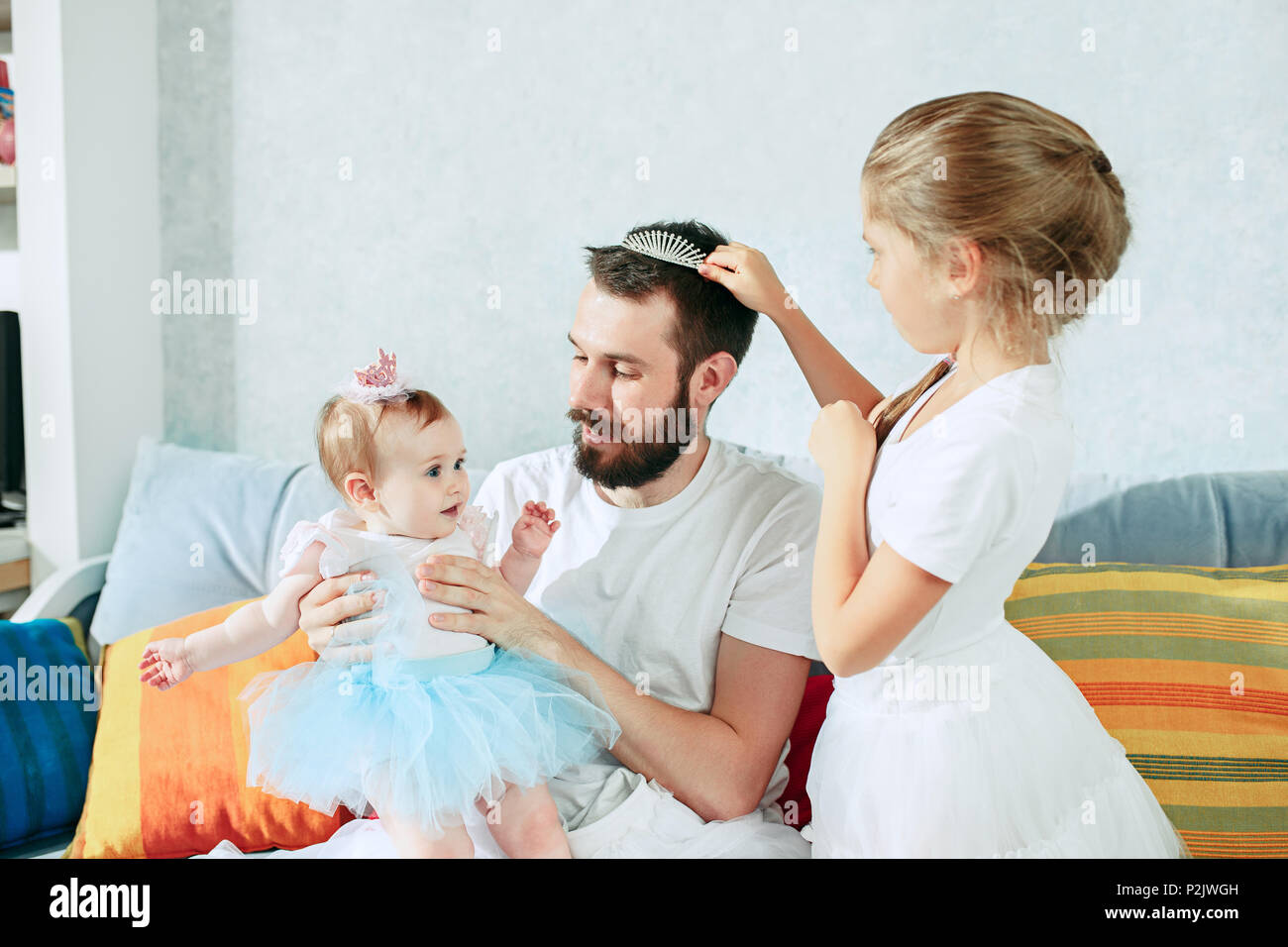 Young teenager dad baby daughter hi-res stock photography and images ...