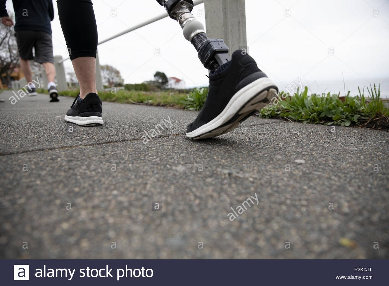 Knee amputee hi-res stock photography and images - Alamy
