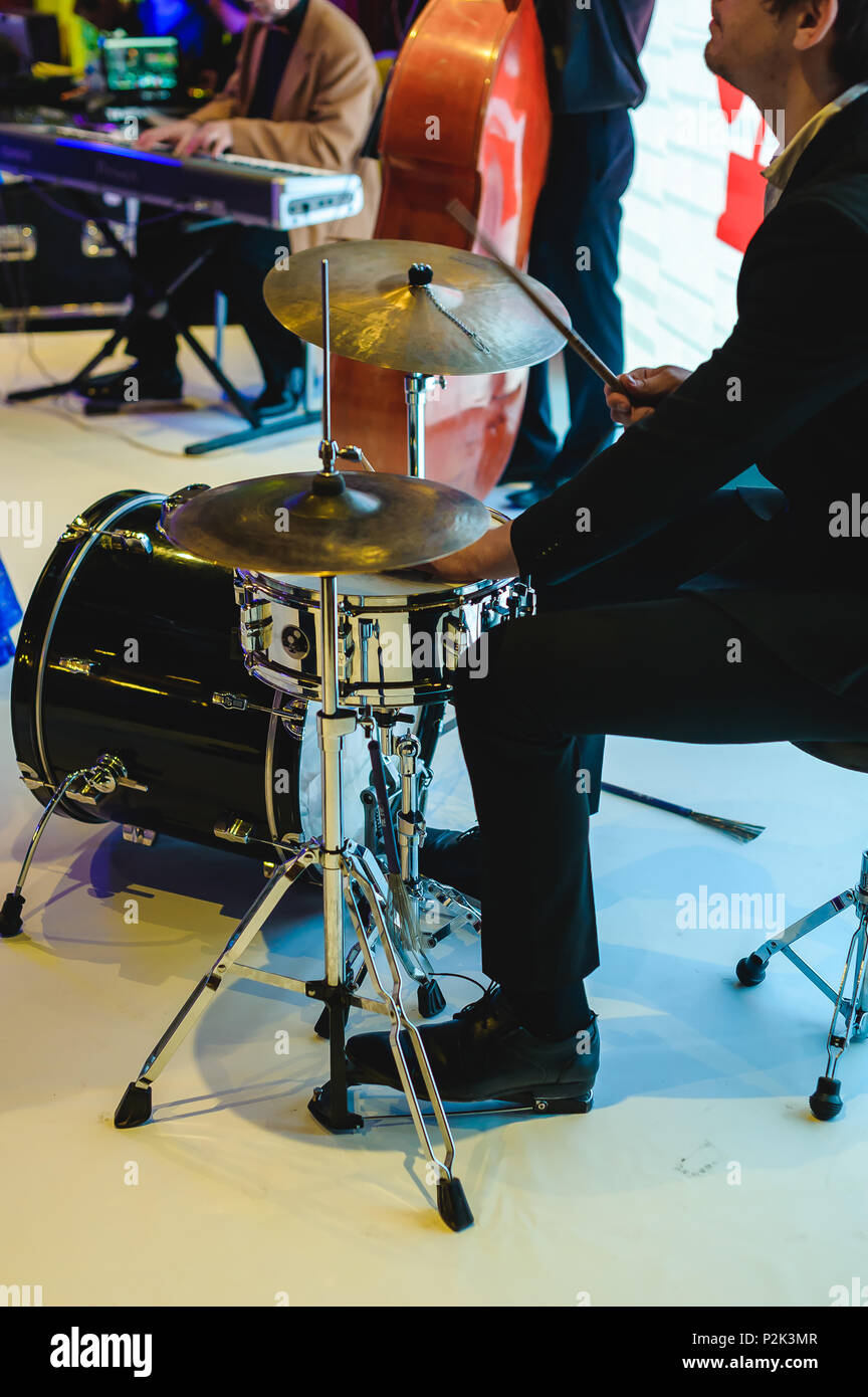 Female cymbal player hi-res stock photography and images - Alamy