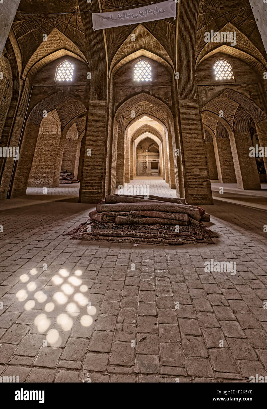 Isfahan Old Mosque interior Stock Photo - Alamy