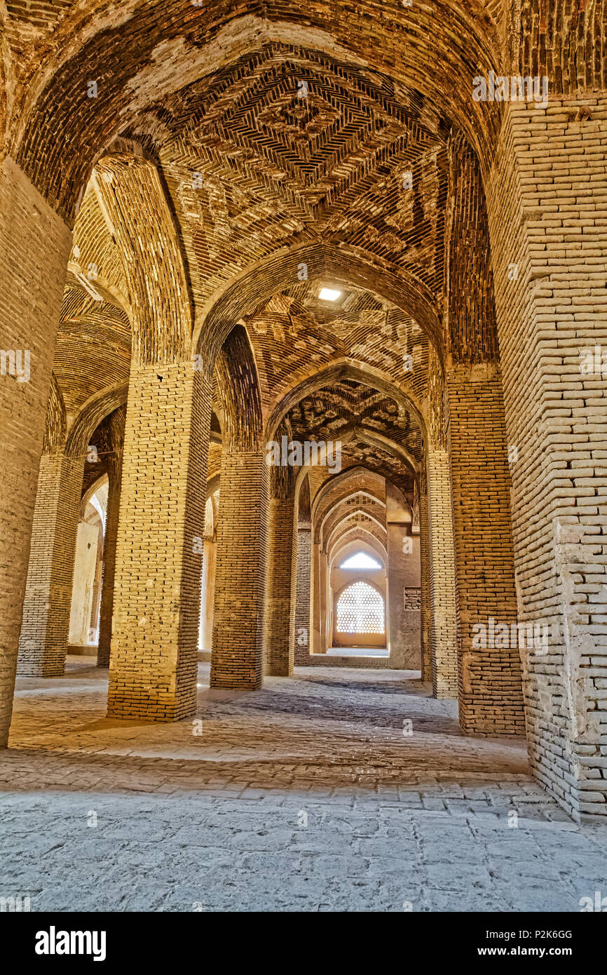 Isfahan Old Mosque interior Stock Photo - Alamy