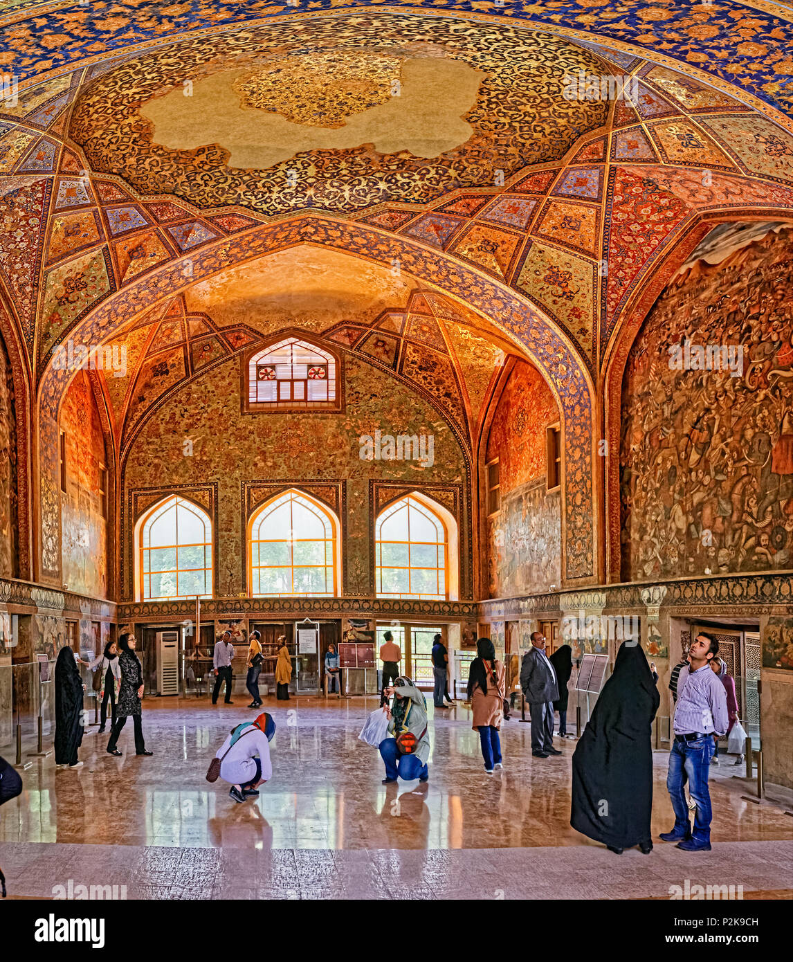 Fresco chehel sotoun hi-res stock photography and images - Alamy