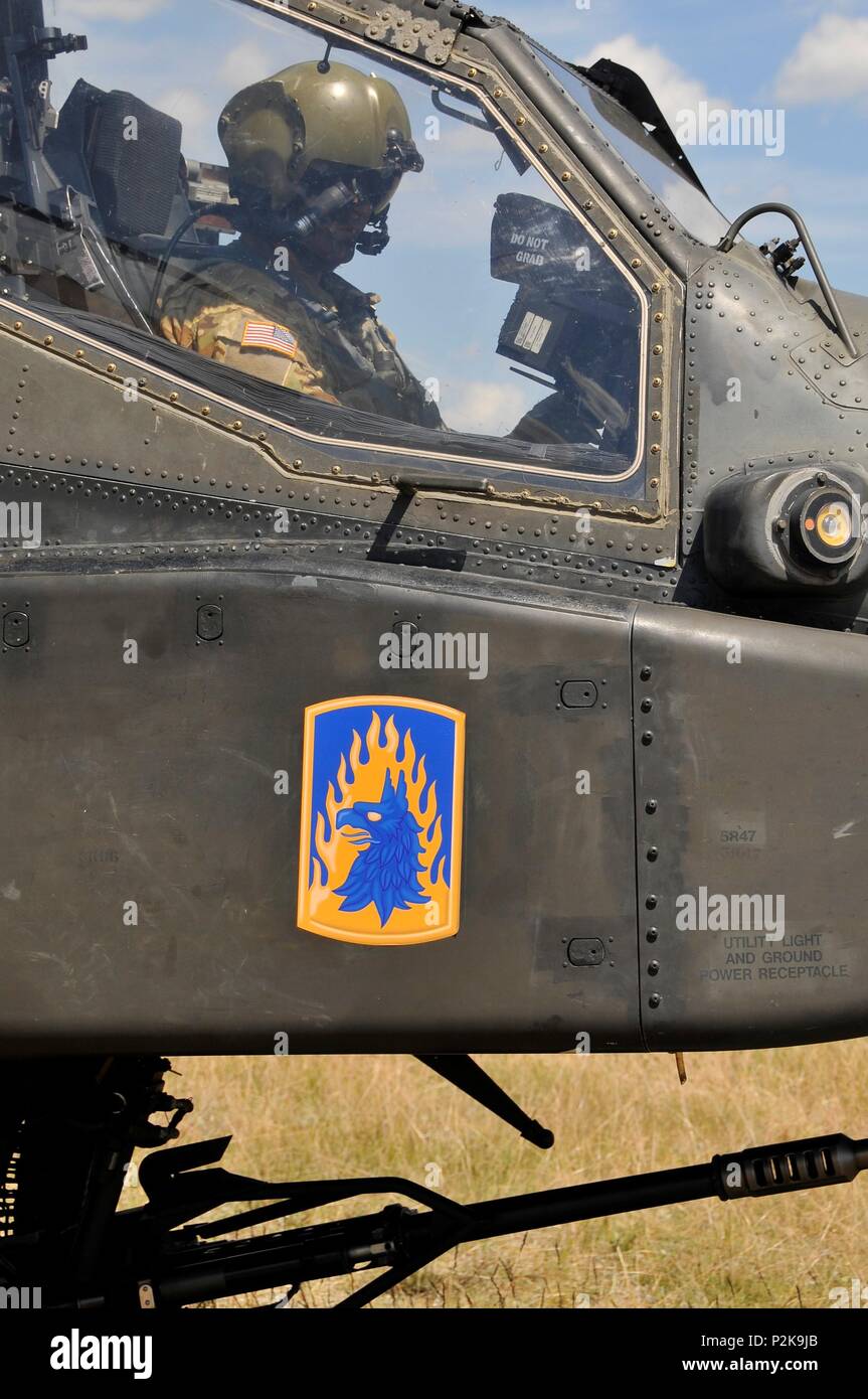 U.S. Army Apache helicopter pilots assigned to Task Force Viper 1st ...