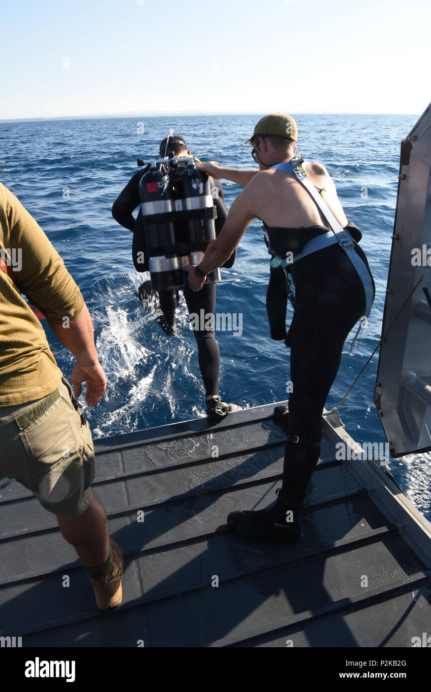 U S Navy Diver 1st Class High Resolution Stock Photography and Images ...