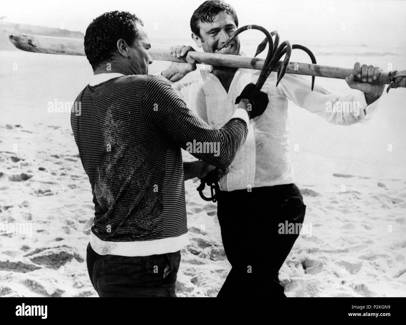 George Lazenby 1969 High Resolution Stock Photography and Images - Alamy