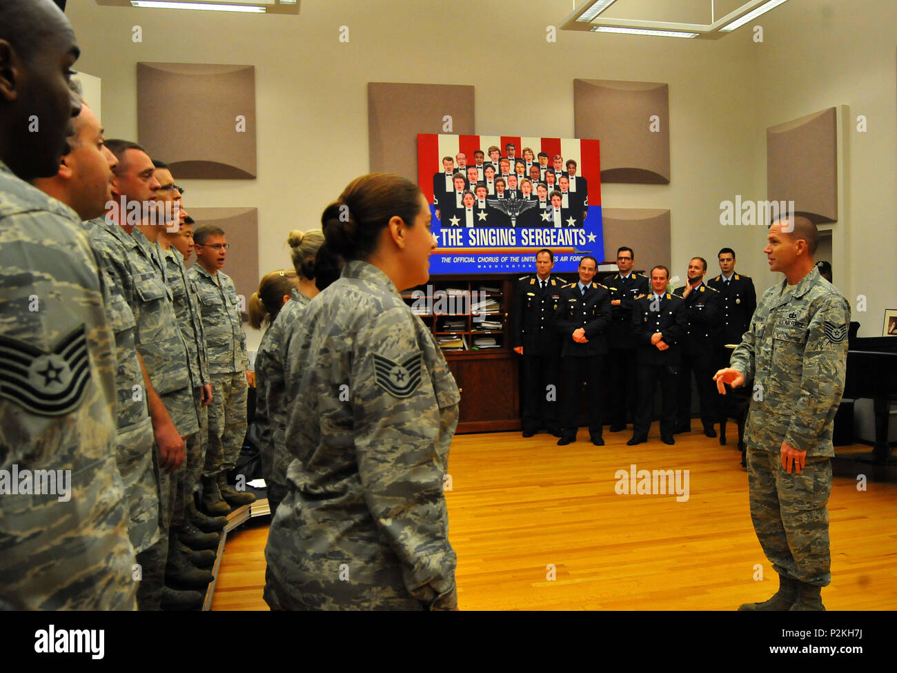 WASHINGTON (Sept. 28, 2016) The Singing Sergeants of the U.S. Air Force ...