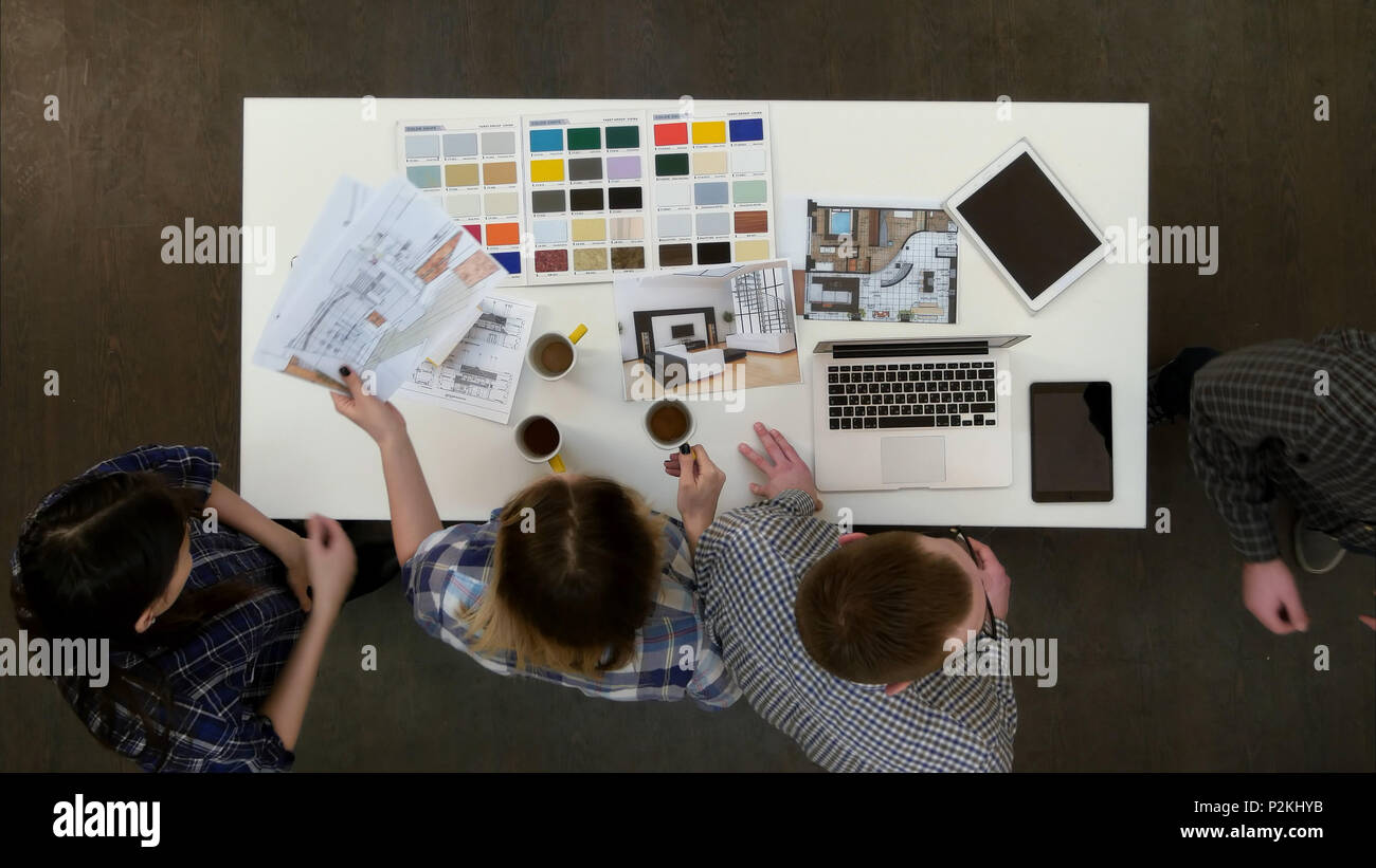 Coworking layout hi-res stock photography and images - Alamy