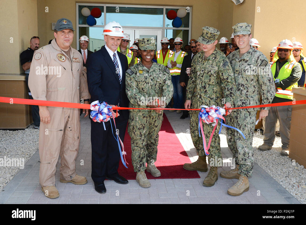 160929-N-YR391-008 NAVAL SUPPORT ACTIVITY BAHRAIN (Sept. 29, 2016) A ...