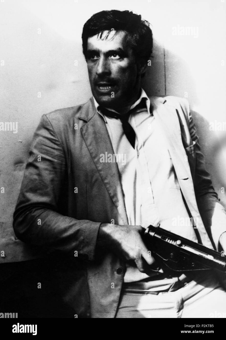 Original Film Title: INTOCCABILI, GLI. English Title: MACHINE GUN ...