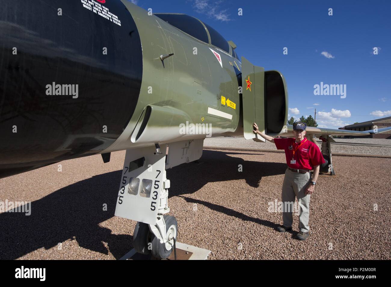 F 4 phantom pilot hi-res stock photography and images - Alamy